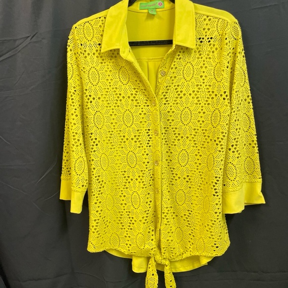 Island Republic | Tops | Yellow Lace Buttonup Top Retro Chic City ...